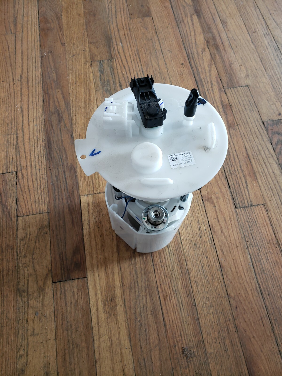 Fuel Pump Assembly 13575136 For Cadillac XTS 812609568 13-17 | eBay UK