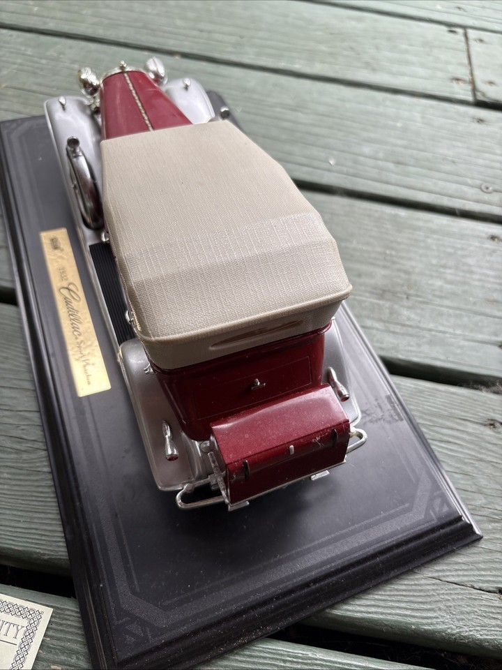 Anso 1932 Cadillac Phaelon Convertible V16 Diecast Car 1:24 Scale, Red ...