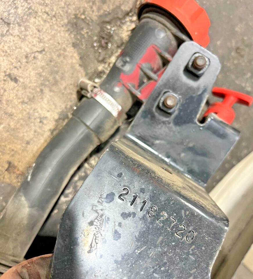 MACK OIL FILLER PIPE 20808091 21182720 | eBay