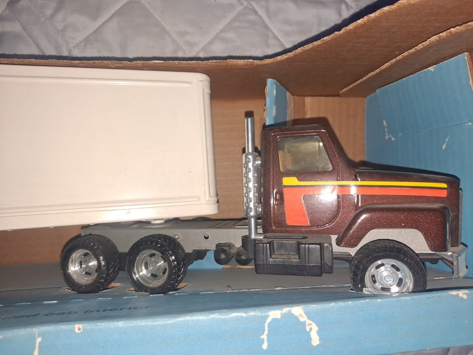 vtg 1980s / 1990s Ertl Truck and trailer Semi Truck w/box Stock # 3612 ...