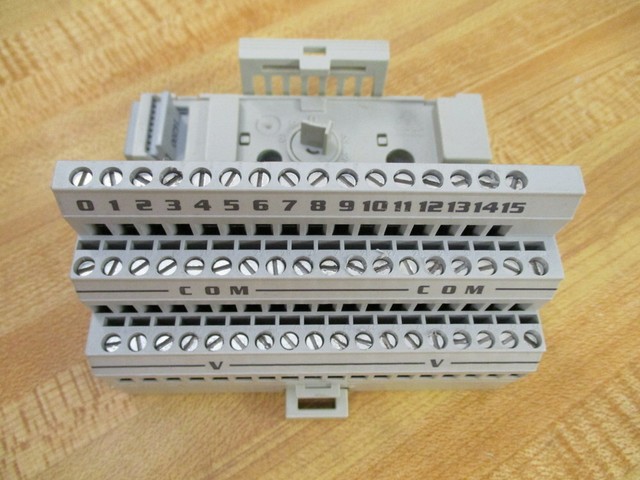 ABB S200-tb3 Terminal Block 120vac Bus Power 5vdc 490176063 for sale ...