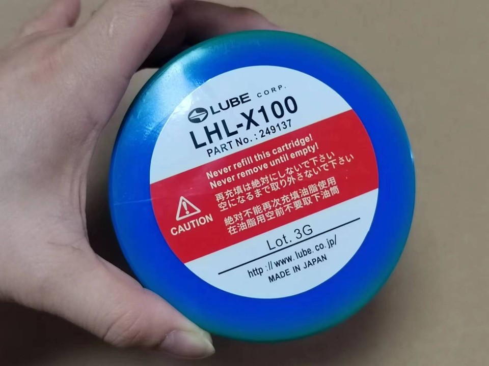 1pcs 700CC LHL-X100 grease for injection molding machine center punch ...
