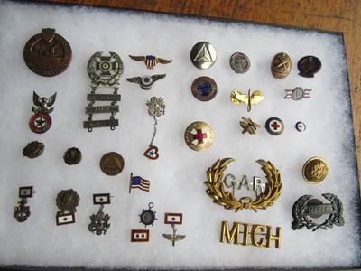 VINTAGE ORIGINAL WWII UNITED STATES PINS, MEDALS, AWARDS - A BOMB PIN ...