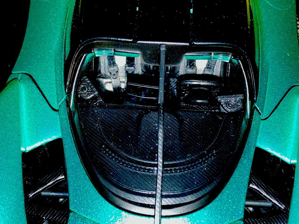 2021 Aston Martin Valkyrie GREEN/TEAL BLACK. One Of A Kind Don’t Miss ...