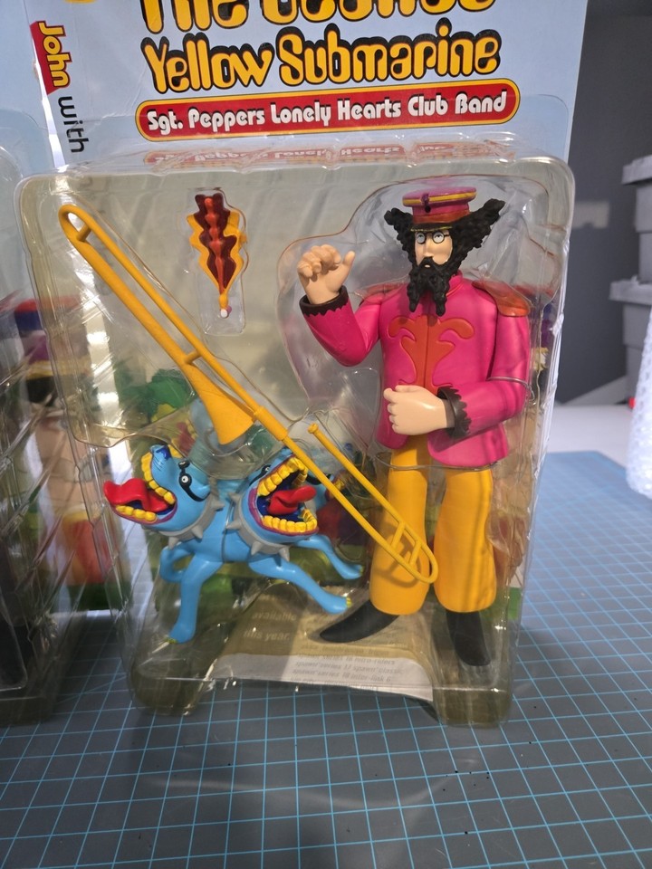 The Beatles Yellow Submarine: George w/snapping Turtle. John W/bulldog ...