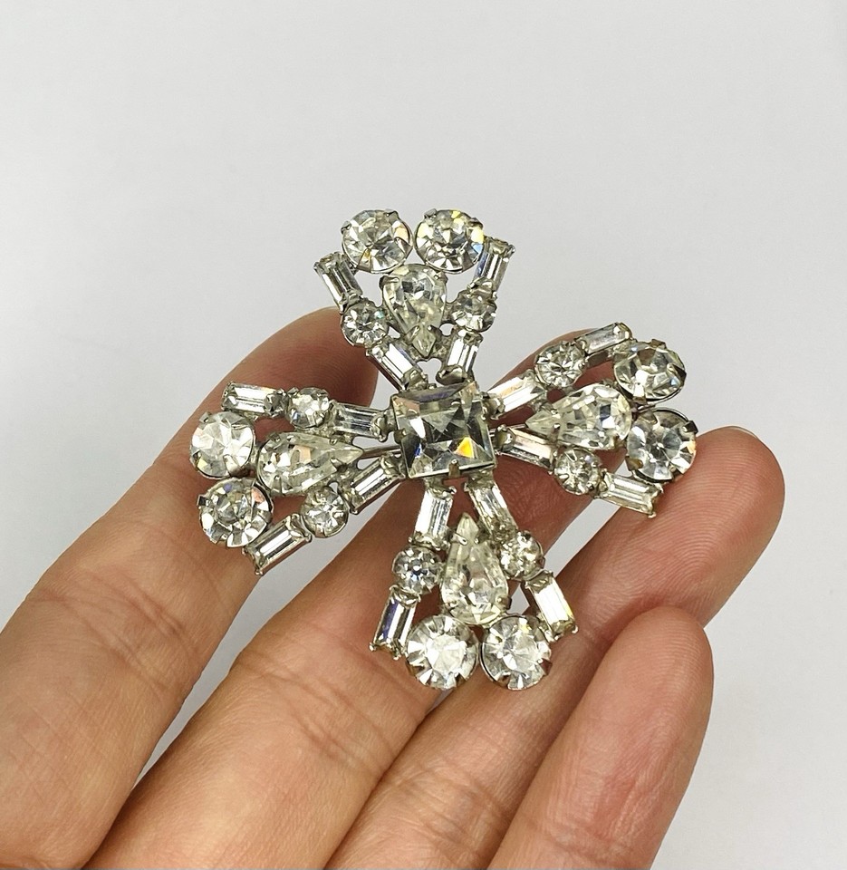 Vintage Maltese Cross Signed Weiss Rhinestone Brooch MidCentury Austria ...