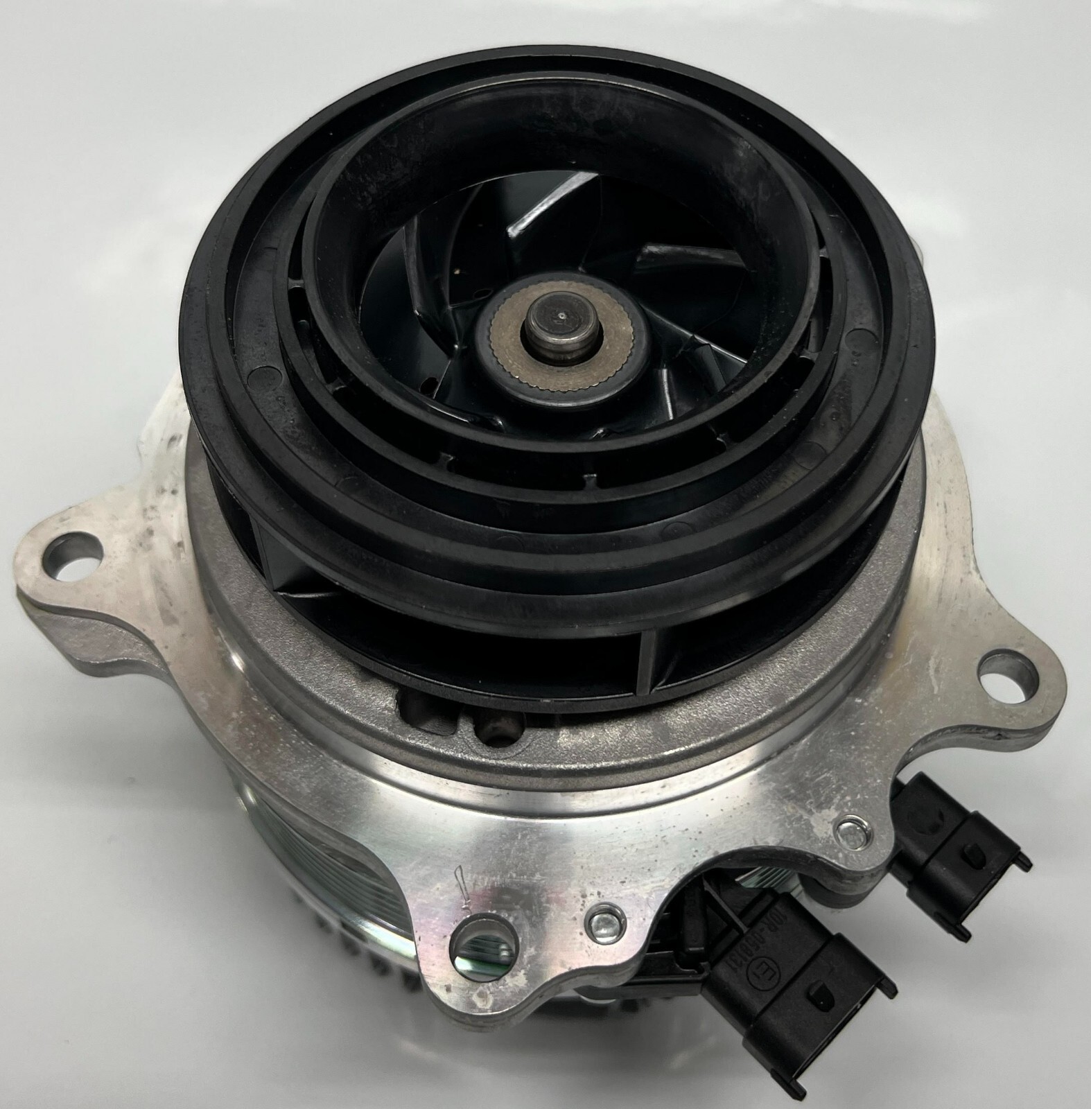 2267065PE Genuine Paccar Coolant Pump Variable Speed OEM - New | eBay