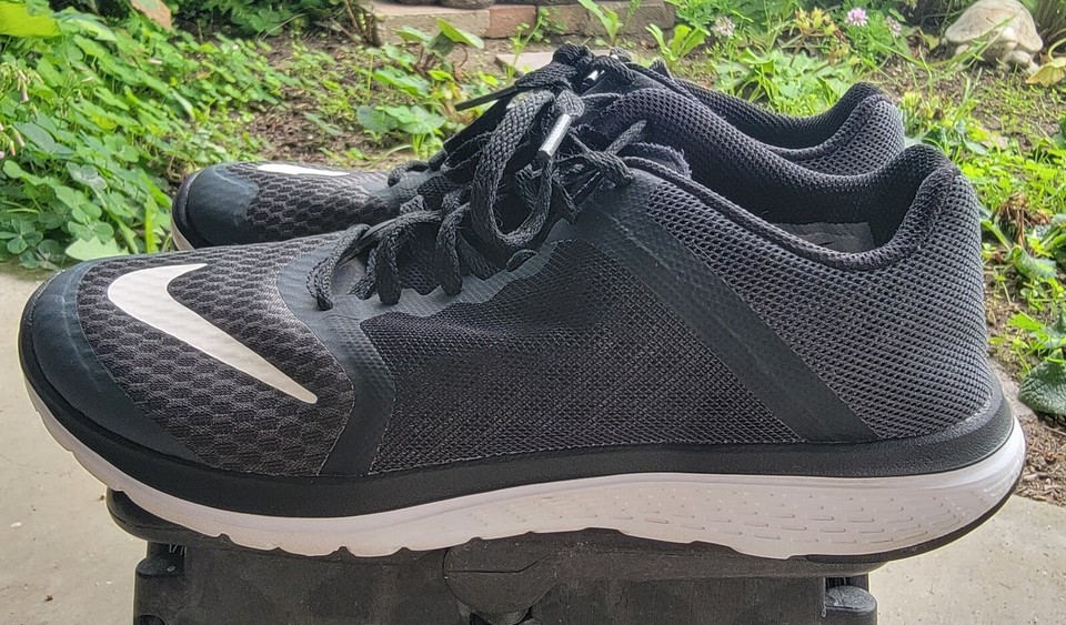 Nike Women’s FS Lite Run 3 807145-001 sz 7.5 Black White Running Shoes ...