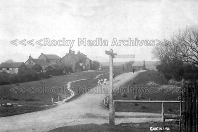 juu-77 Sign-Post, Goathland, North Yorkshire. Photo | eBay UK
