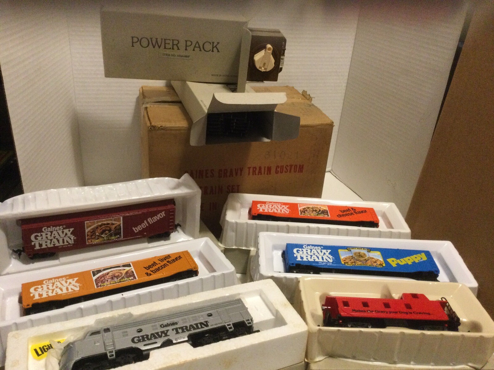 Vintage HO Bachmann Gaines Gravy Train Custom EMD F9, Cars, Track. Mint ...