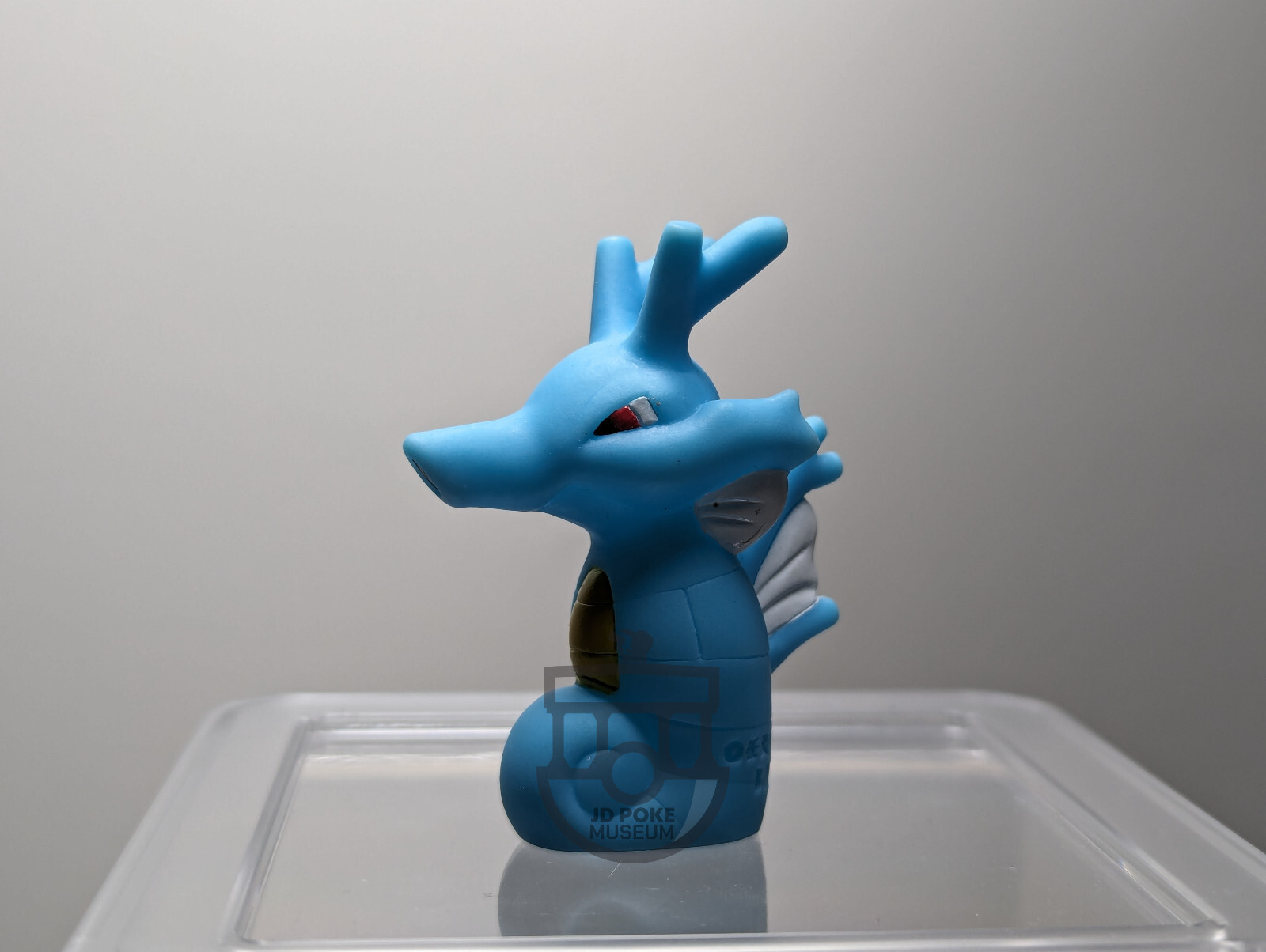 Pokemon 2001 Bandai Japanese Mini Figure Toy Finger Puppet Kingdra ...