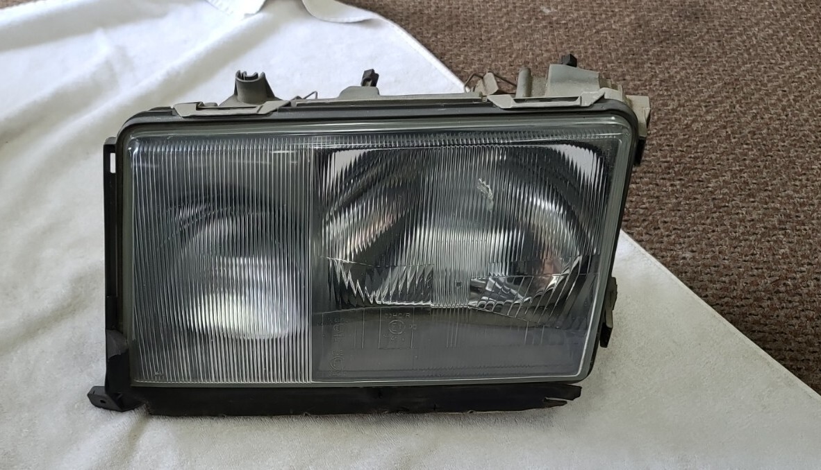86-93 Mercedes W124 LEFT Headlight Assembly with Seal EURO Lens ...