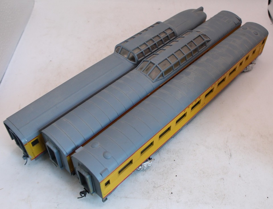 Con-Cor HO scale Union Pacific Observation Car #7005 Dome Car #9005 ...