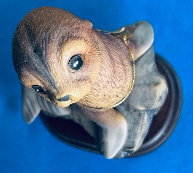 Masterpiece Porcelain by Homco OTTER Figurine 1981 with Tag and Base ...