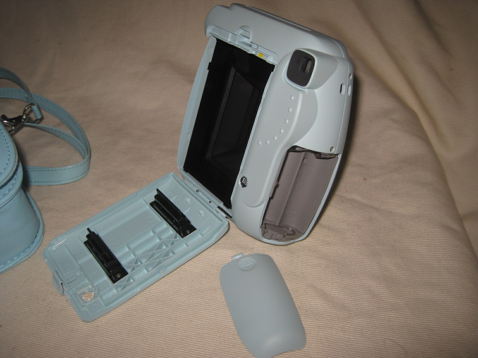 FujiFilm Blue Instax Mini 8 Camera with Case - Excellent Condition | eBay
