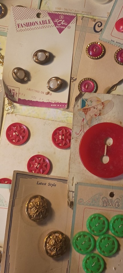 Grandma's buttons vintage buttons assorted colors and shapes on cards ...