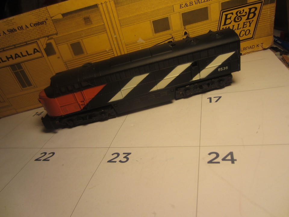 HO trains; OK running AHM/TEMPO CANADIAN NATIONAL C liner--needs one ...