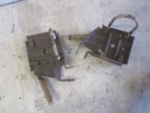 68-74 NOVA REAR LEAF SPRING SHOCK ABSORBER MOUNT PLATES OEM LEFT RIGHT ...