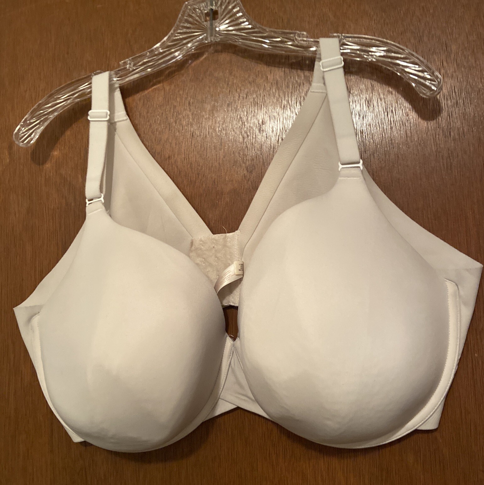 cacique Beige bra sz 46DD - Gem