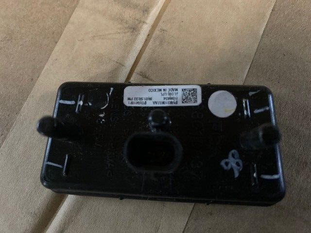 License Plate Light Mopar 68310837AA for sale online | eBay