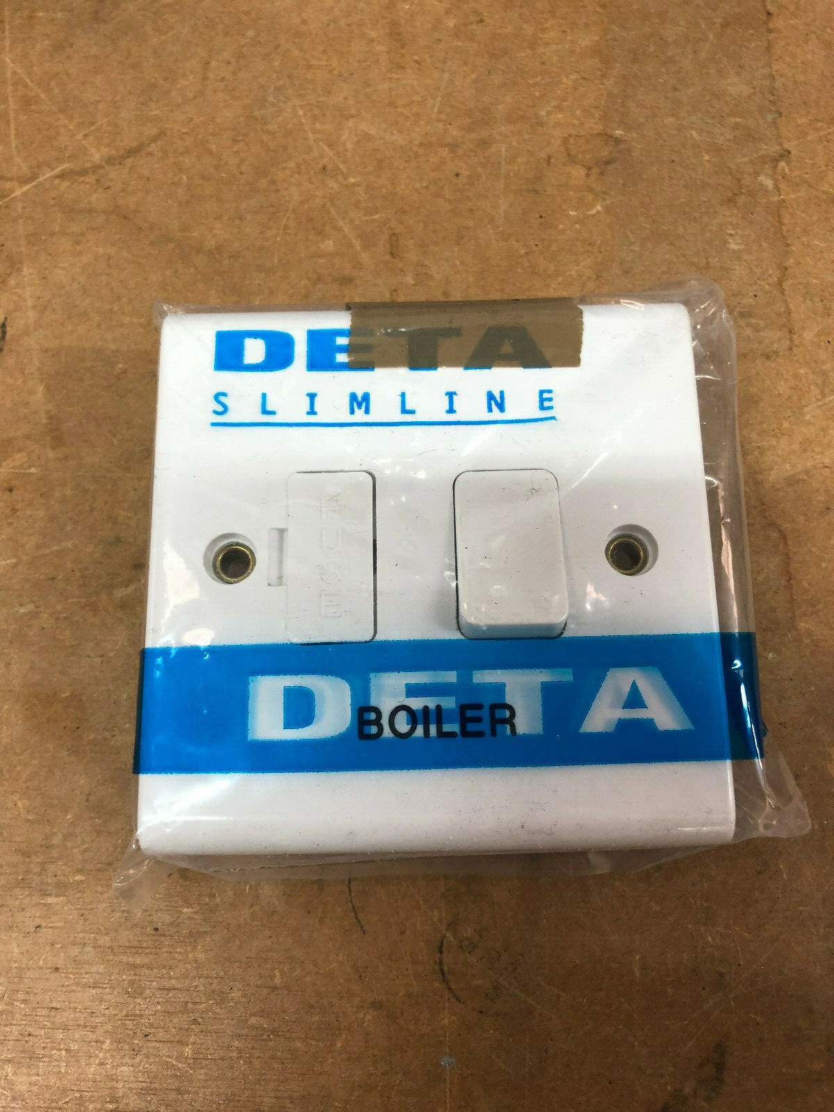 DETA S1370 White Slimline 13a Switch Fuse Spur Units - Engraved Options ...