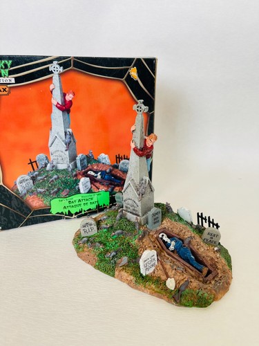 Lemax Spooky Town Rat Attack Graveyard Tombstone Table Accent Halloween ...