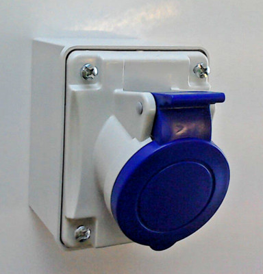 Mains Outlet 16 Amp Garage Socket 240V Caravan Motorhome Enable Home ...