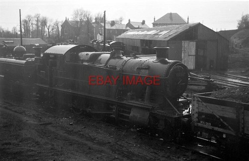 PHOTO DUFFRYN YARD LOCOMOTIVE SHED Â€“ 1963 ONE OF THE LARGE 2-8-0 TANK ...