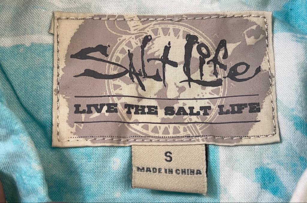 Salt Life Men's Trippy Seas Button-Down Short-Sleeve Polo Shirt, Blue ...