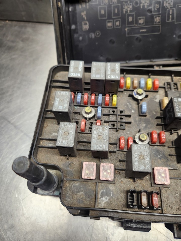 2007 07 Chevy Cobalt Pontiac G5 2.2L Engine Relay Fuse Box Assembly ...