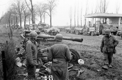 WW2 WWII Photo World War Two / US Army 5th Armored Division Germany ...