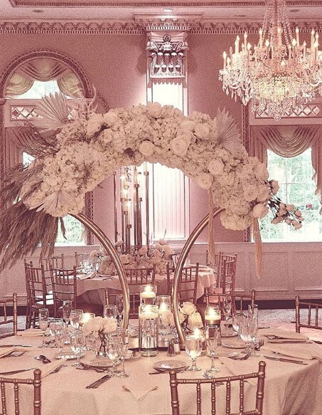 Fan Centerpieces Wedding I Absolutely Love The Chandeliers And The