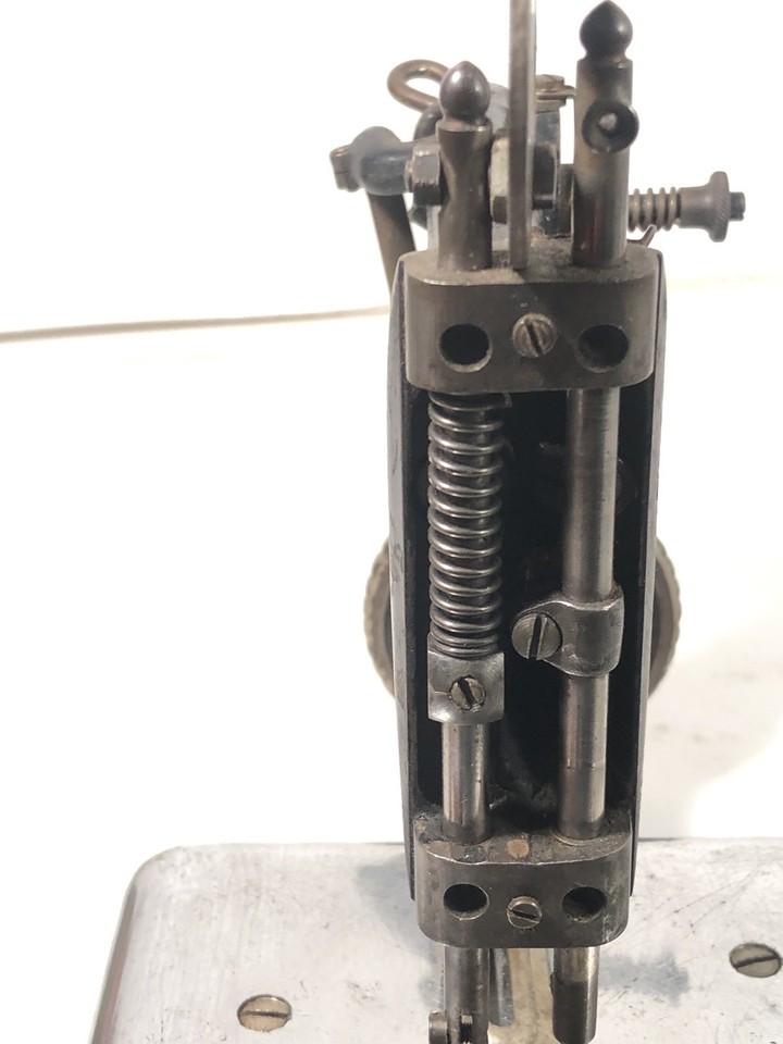 Antique Singer Ostrek Simanco Sewing Machine Model 24-7 Chain Stitch ...