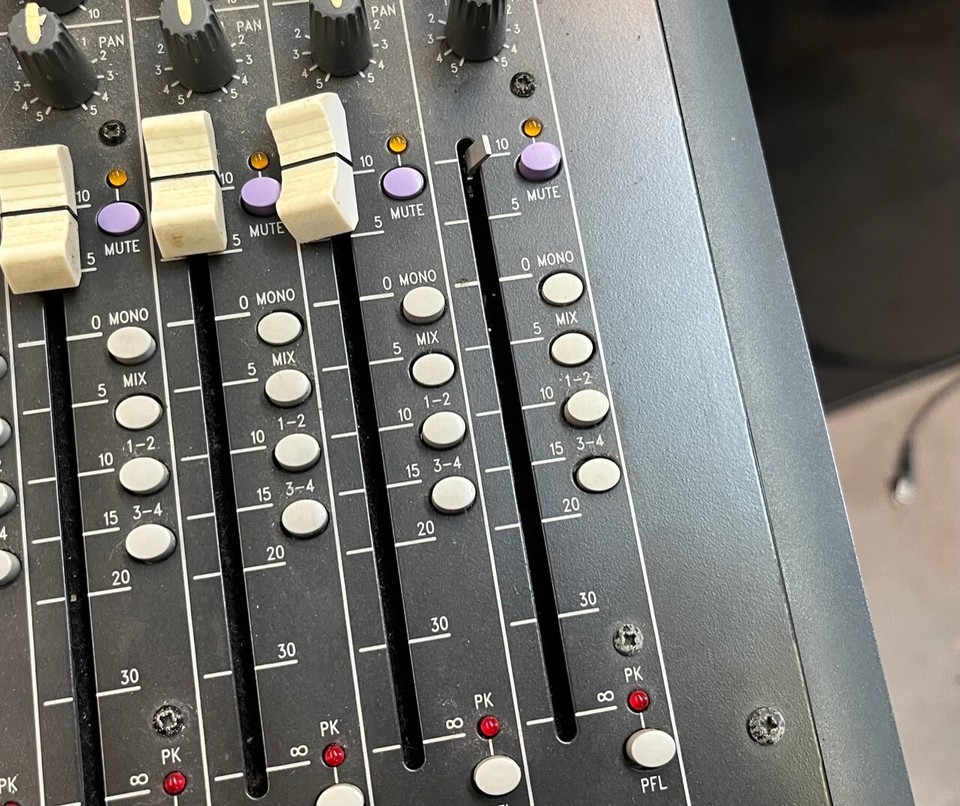Soundcraft Spirit LX7 24 Channel Mixer | eBay