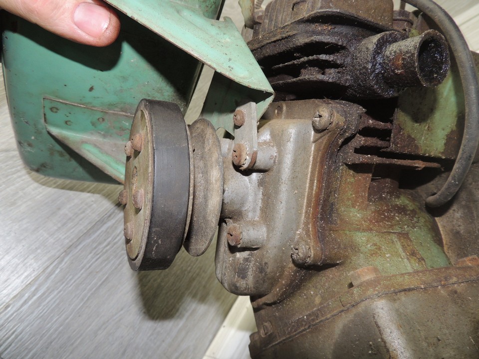 1952 REO TROLLABOUT Inboard Marine Engine, MK1 Type G, 8G2528X 1.5 HP ...