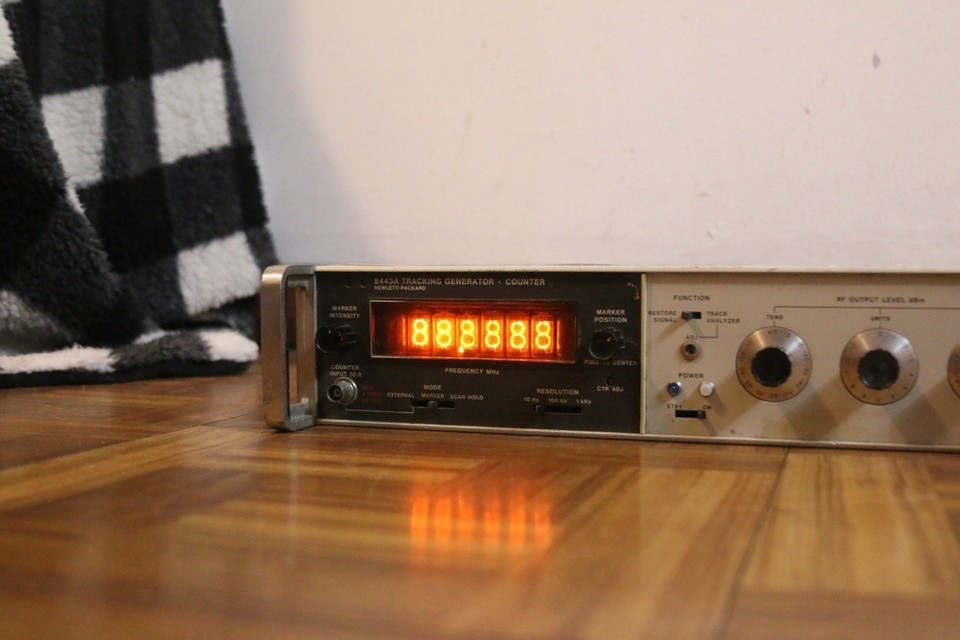 Hewlett Packard HP 8443A Tracking Generator Frequency Counter -NIXIE ...