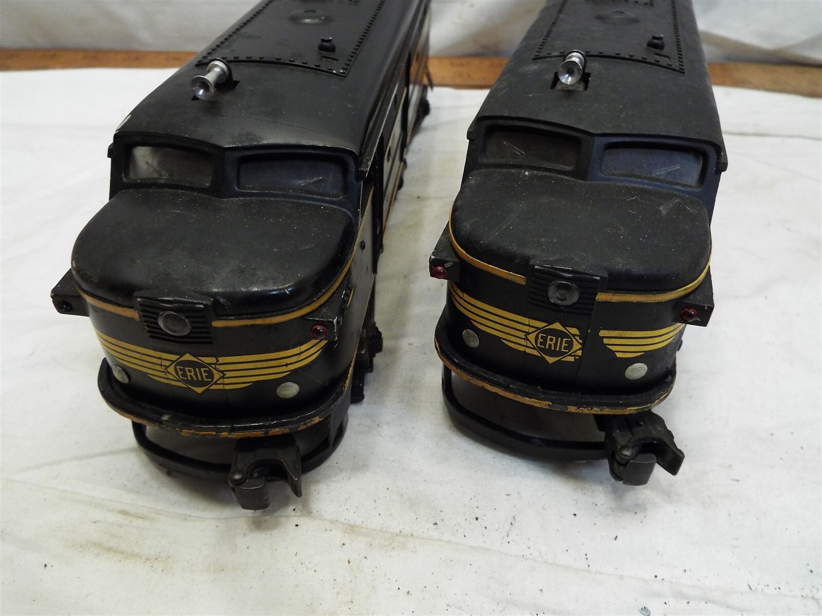 Vintage Lionel Model RR Engines Erie Twin Diesel Locomotives in ...