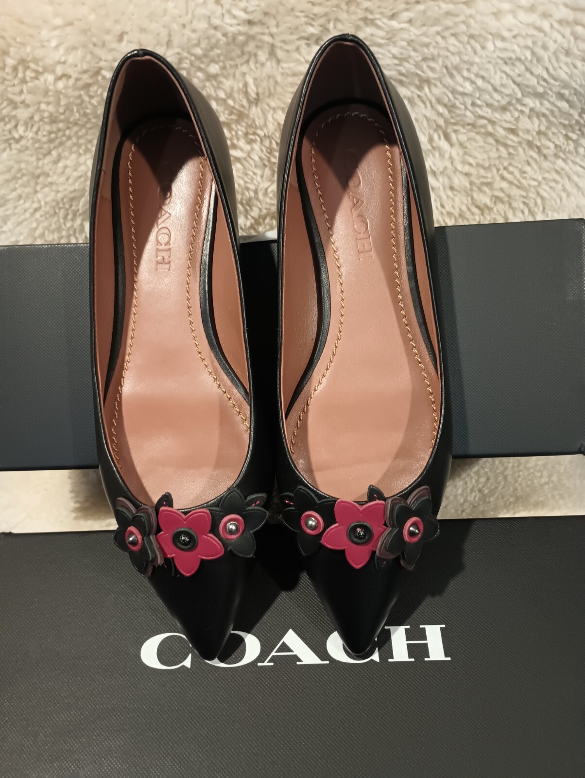Coach Flower Applique Flats Beechwood Shoes/Black Siz… - Gem