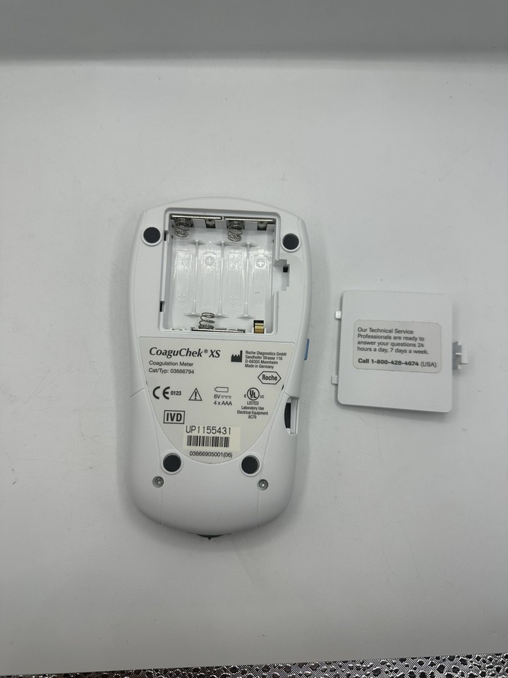 Roche CoaguChek XS Blood Coagulation Meter with Test Strips and Lancets ...