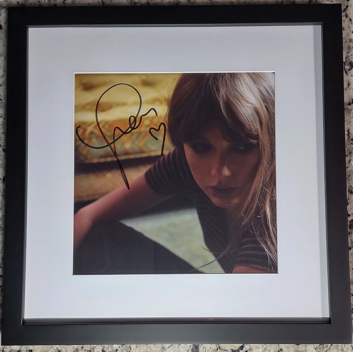 Taylor Swift Signature Heart