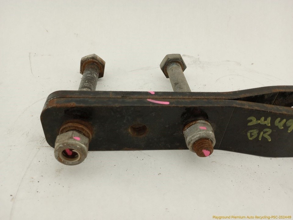 Mitsubishi Delica L300 Van Pair Of Rear Leaf Spring Shackle Fits 1986 ...