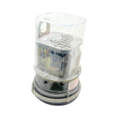 Dwyer Photohelic 3002 Pressure Switch/Gauge Water Level Meter 0-2in | eBay