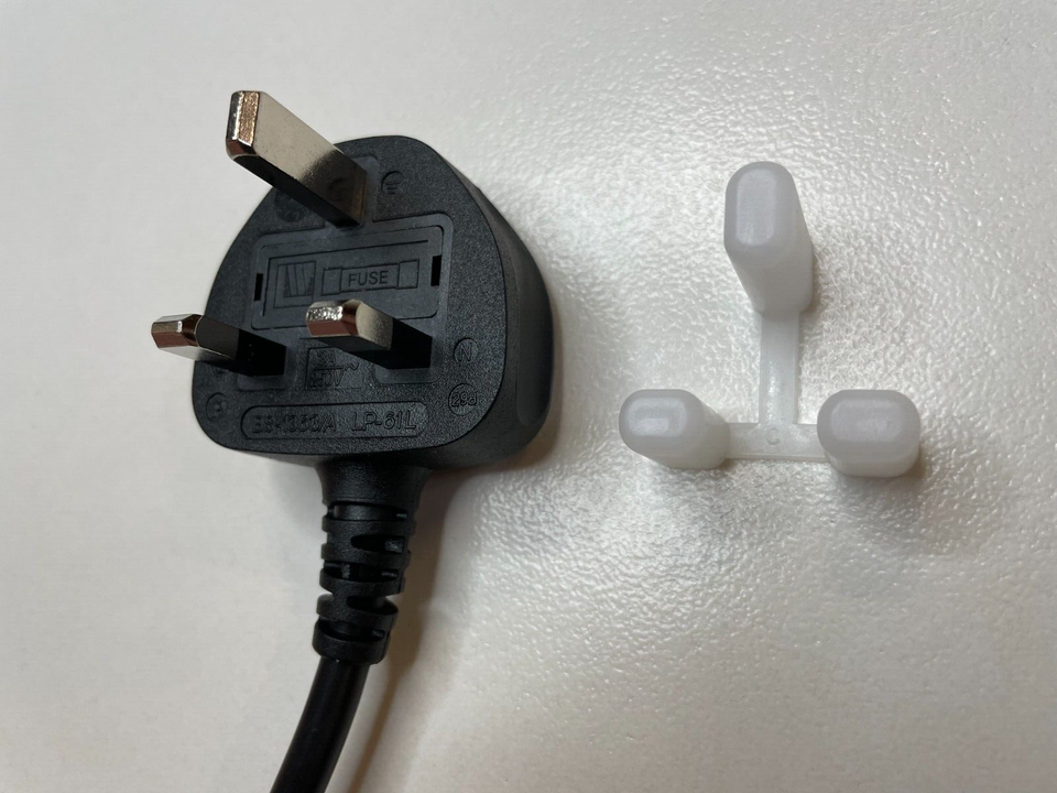 BULGIN mini 3 pin plug, 14mm body, Ferrograph, Racal, 2 metre cable ...