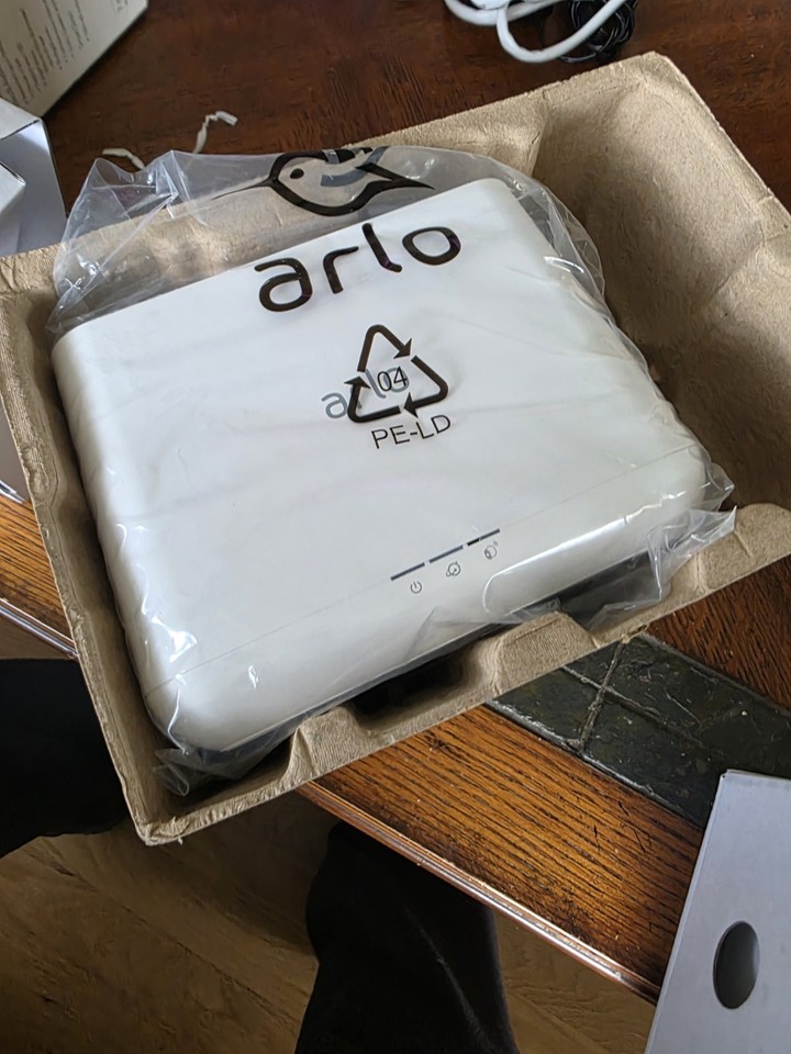 Arlo Pro 2 -VCS3000C-3 Wire-Free HD Security Cameras VMC4030P + VMB3500 ...