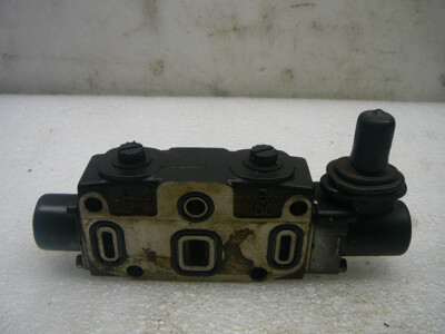PARKER SINGLE SPOOL HYDRAULIC CONTROL VALVE A 8Z27, B 1100, B HYZ2 A CN ...