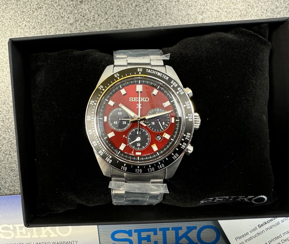 Seiko Prospex Speedtimer Solar Steel Bracelet Red Dial Watch - SSC927 ...