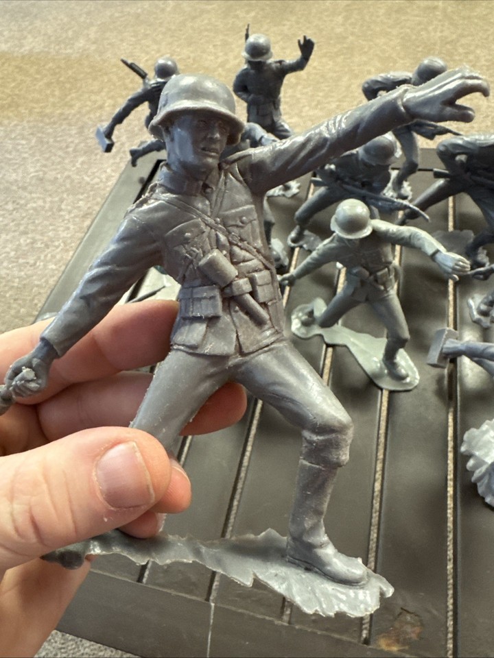 Vintage 1963 Louis MARX WW2 Russian Soldiers Lot Of 13 | eBay