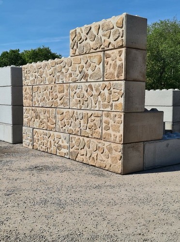 Interlocking stone facing & plain concrete blocks in various sizes ...
