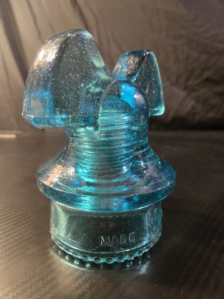 Hemingway- 60 Mickey Mouse Ears Glass Insulator. Blue | eBay