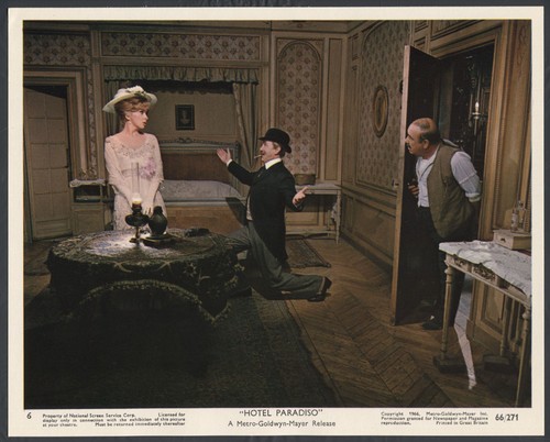 @Col GINA LOLLOBRIGIDA ALEC GUINNESS AKIM TAMIROFF Hotel Paradiso ‘66 ...
